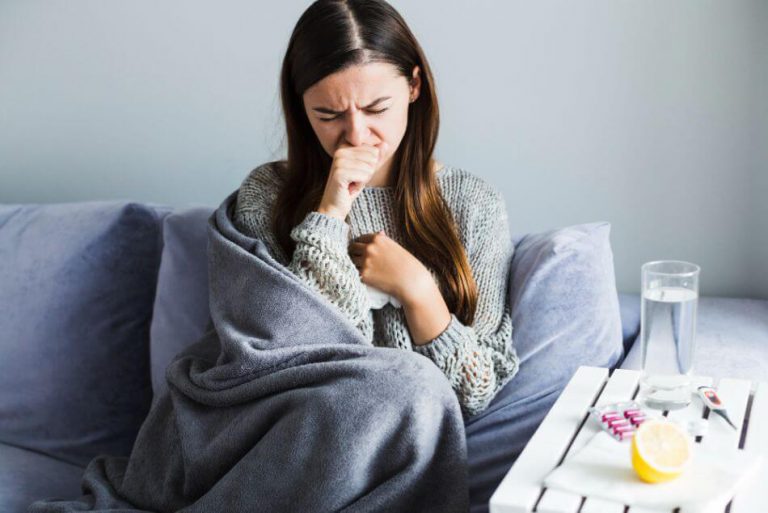 Flegma w gardle - objawy, domowe sposoby na rozrzedzenie • NovMed